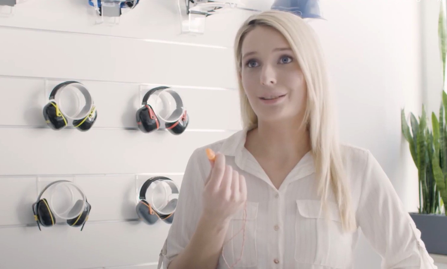 Earmuffs vs. Earplugs How to find the right hearing protection - HSE ...